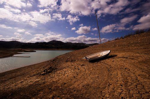 Cyprus receives desalination units from UAE to tackle severe water scarcity