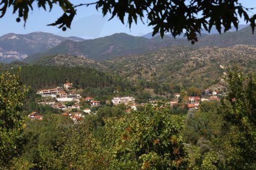 Ανοιχτά τα μονοπάτια του Εθνικού Δασικού Πάρκου Τροόδους
