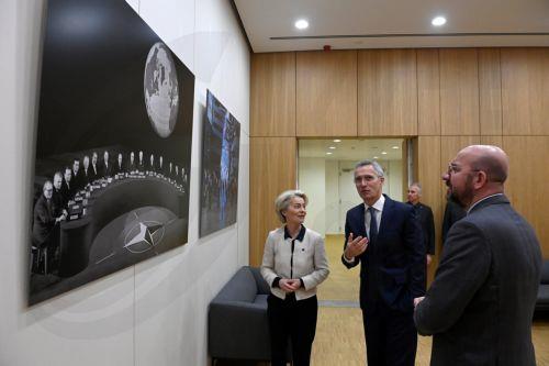 Διαφάνεια και συνεργασία μεταξύ όλων των μελών ΝΑΤΟ και ΕΕ προωθούν οι ...